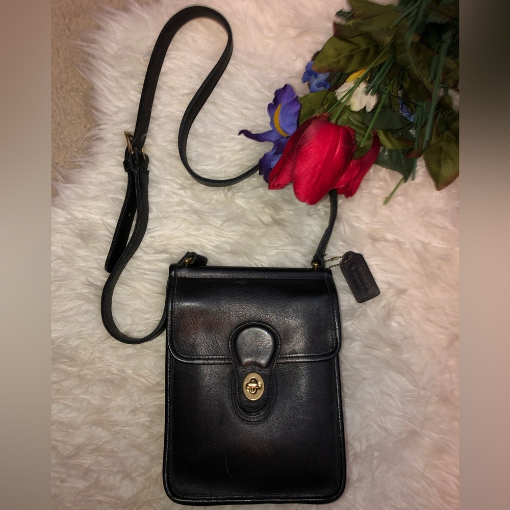 Vintage Rare Coach Crossbody Bag - Gem
